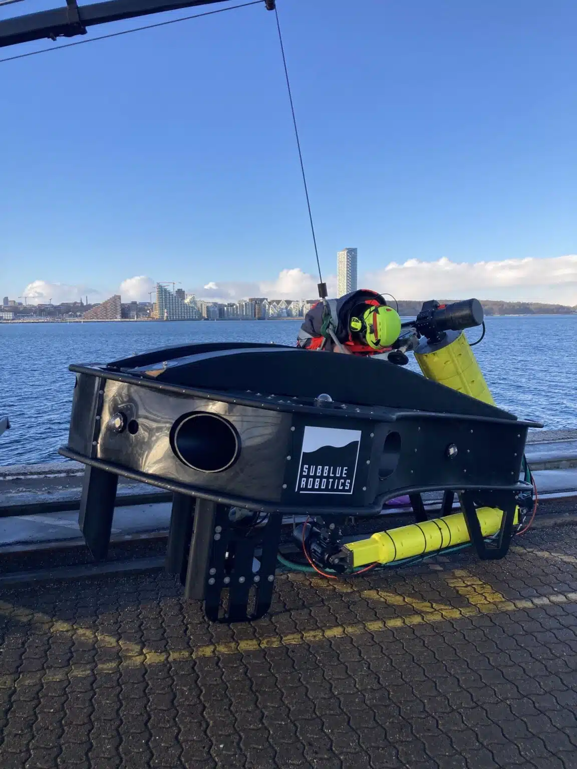 ROVs vs. Human Divers: Choosing the Best Hull Cleaning Service - CleanQuote